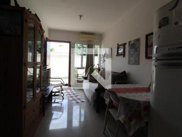 Casa à Venda Niterói, 2 Quartos, 44 m² Canoas