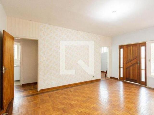 Casa à Venda Niterói, 3 Quartos, 200 m² Canoas