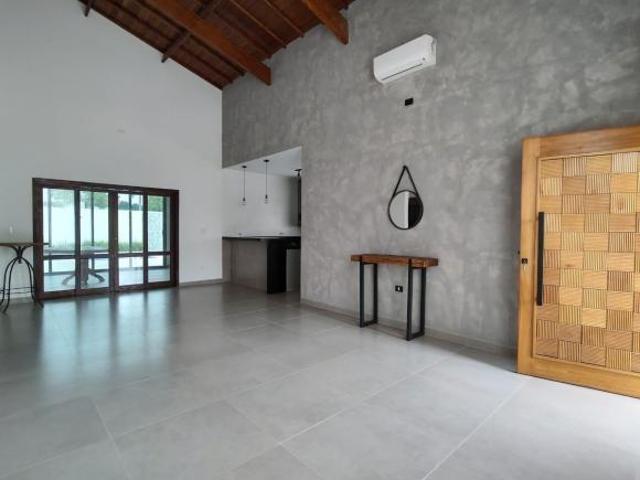 CASA A VENDA NINHO VERDE 1