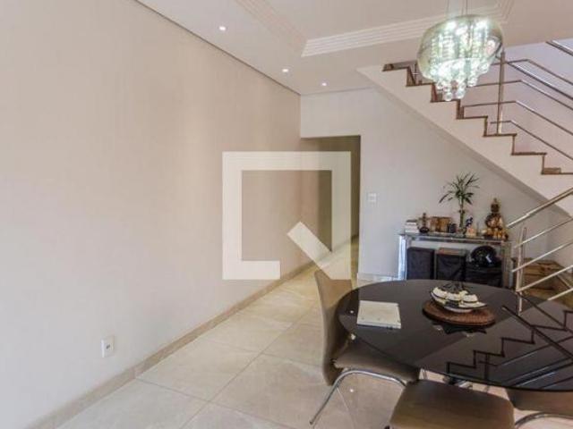 Casa à Venda São Marcos, 5 Quartos, 245 m² Belo Horizonte