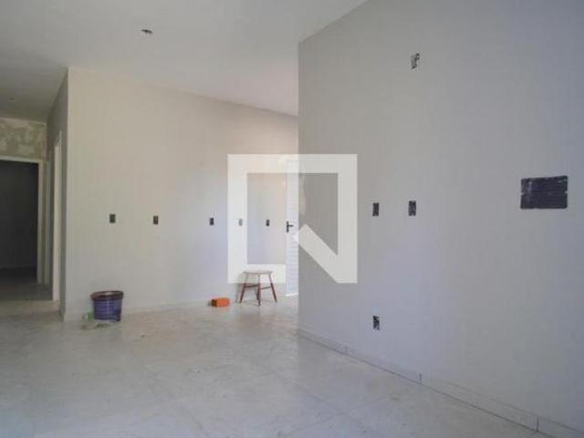 Casa à Venda São Borja, 2 Quartos, 48 m² São Leopoldo