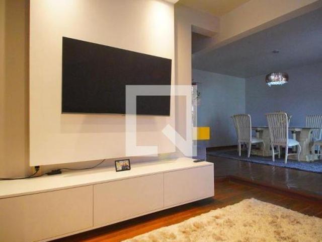 Casa à Venda São Borja, 3 Quartos, 320 m² São Leopoldo