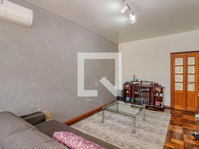 Casa à Venda São Geraldo, 3 Quartos, 218 m² Porto Alegre