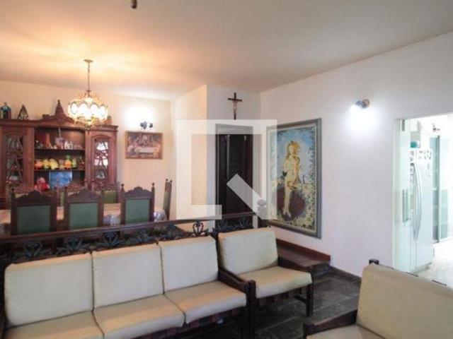 Casa à Venda São José, 3 Quartos, 300 m² Belo Horizonte
