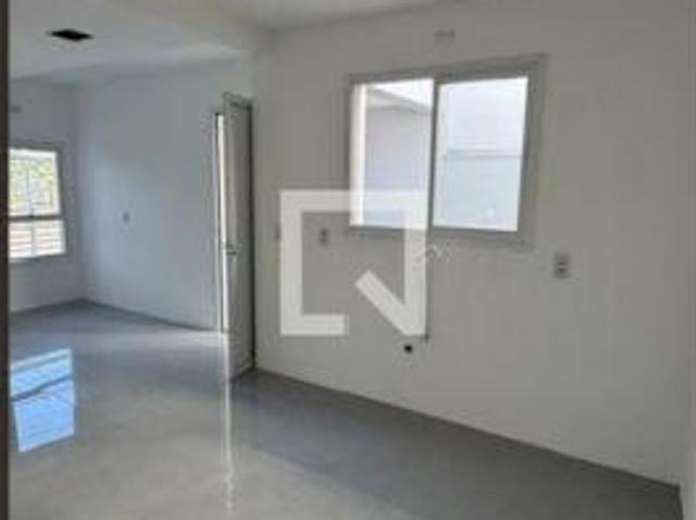 Casa à Venda São José, 2 Quartos, 90 m² Canoas