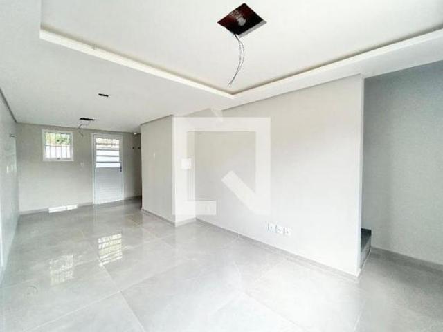 Casa à Venda São Jorge, 2 Quartos, 67 m² Novo Hamburgo