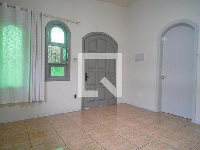 Casa à Venda São Jorge, 3 Quartos, 120 m² Novo Hamburgo