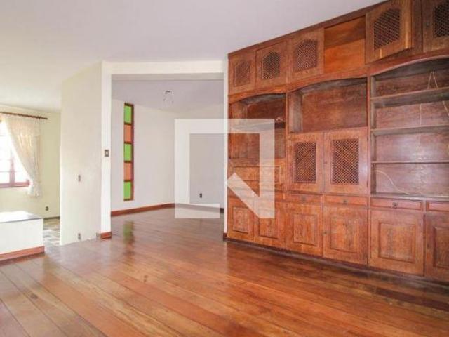 Casa à Venda São Lucas, 4 Quartos, 308 m² Belo Horizonte