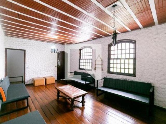 Casa à Venda São Lucas, 4 Quartos, 379 m² Belo Horizonte
