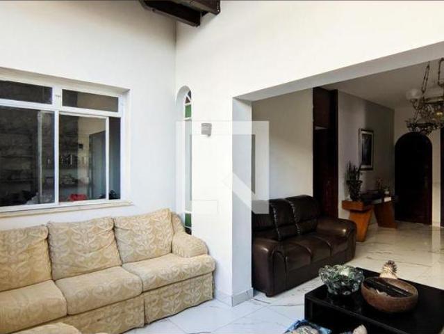 Casa à Venda São Lucas, 7 Quartos, 500 m² Belo Horizonte