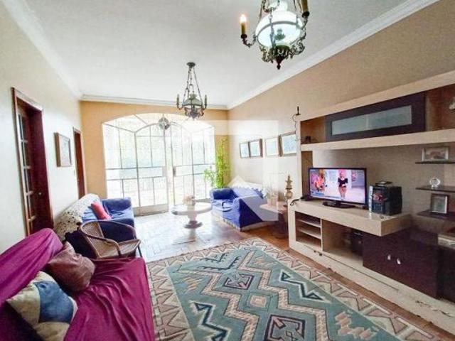 Casa à Venda São Luíz, 4 Quartos, 262 m² Belo Horizonte