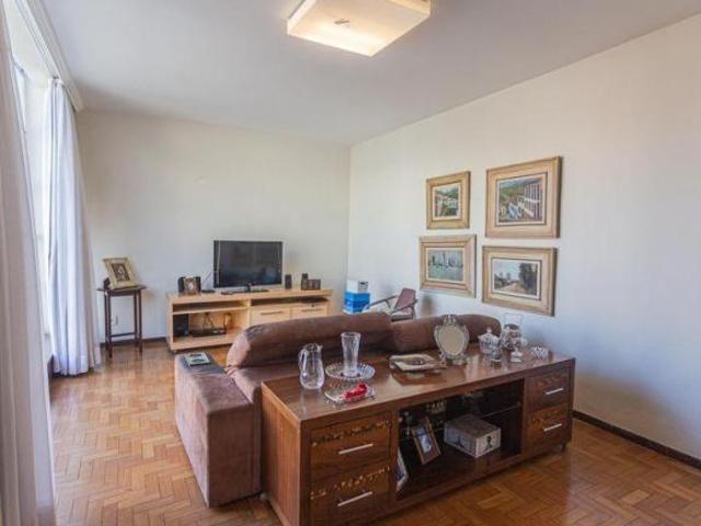 Casa à Venda São Pedro, 5 Quartos, 206 m2