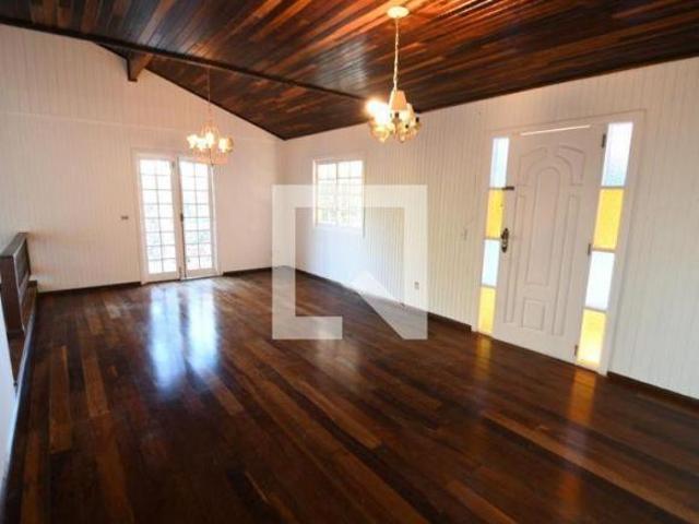 Casa à Venda Sousas, 3 Quartos, 300 m² Campinas