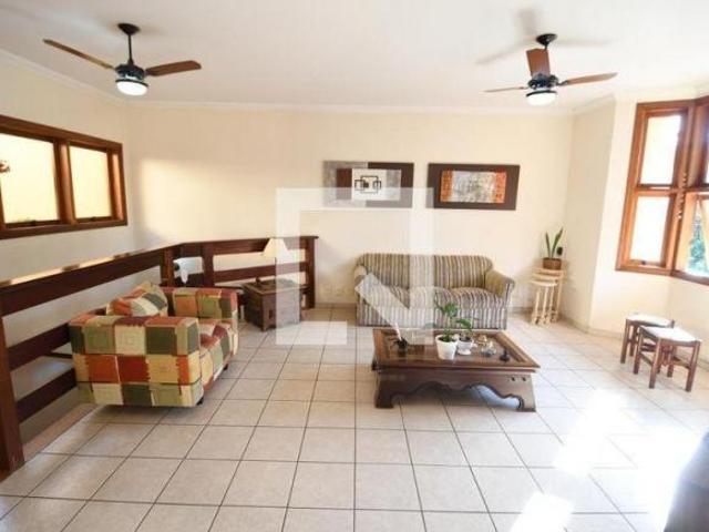 Casa à Venda Sousas, 3 Quartos, 300 m² Campinas