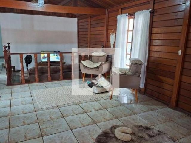 Casa à Venda Sousas, 4 Quartos, 230 m2