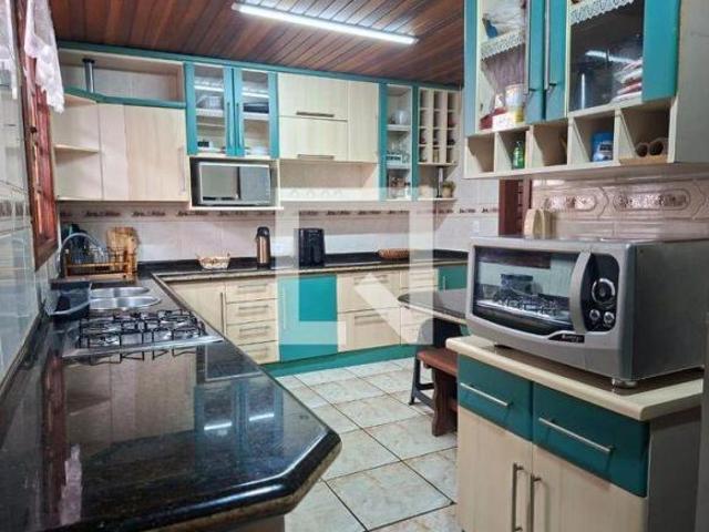 Casa à Venda Sousas, 4 Quartos, 230 m2