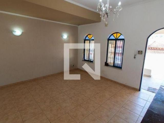 Casa à Venda Sousas, 5 Quartos, 200 m² Campinas