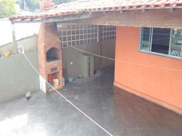CASA A VENDA, SOBRADO 3 DORMITÓRIOS, SALA 2 AMBIENTES, 2 VAGAS, ÁREA GOURMET COM CHURRASQUEIRA, FINO
