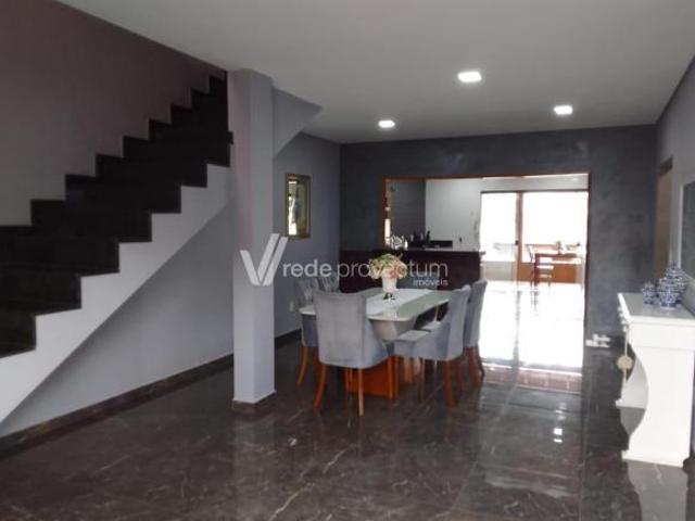 Casa à VENDA sobrado no Jardim Santa Genebra na cidade de Campinas