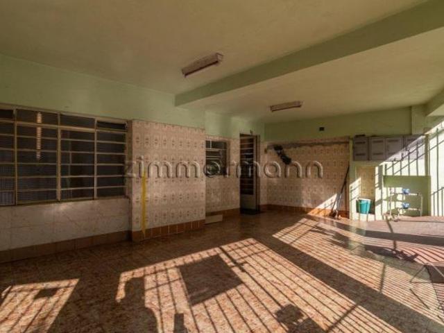 CASA Á VENDA SOBRADO POMPÉIA 6 DORMITÓRIOS 2 VAGAS