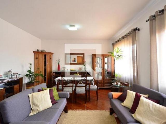 Casa à Venda Saúde, 3 Quartos, 160 m2