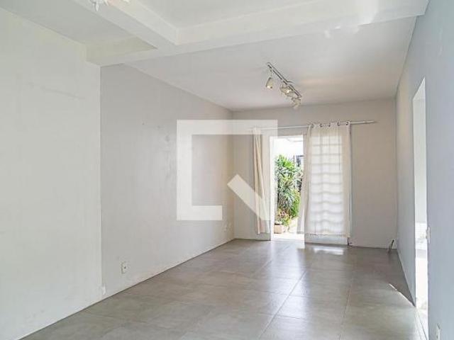 Casa à Venda Saúde, 3 Quartos, 160 m2