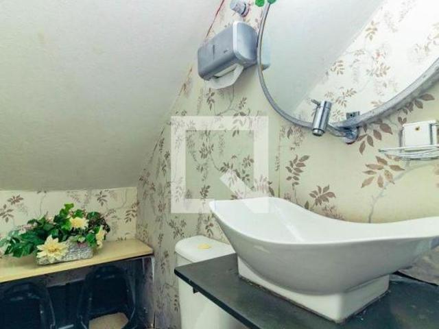 Casa à Venda Saúde, 3 Quartos, 180 m2