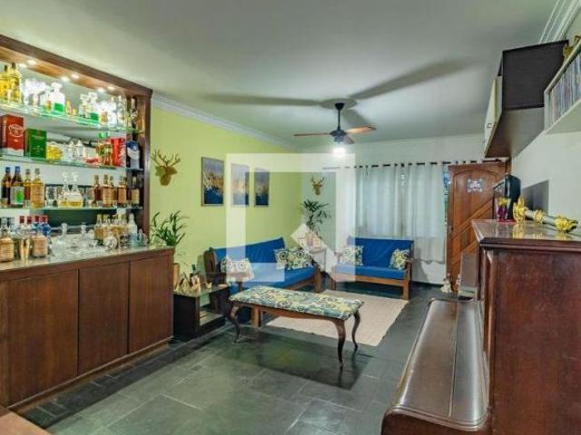 Casa à Venda Saúde, 3 Quartos, 180 m2