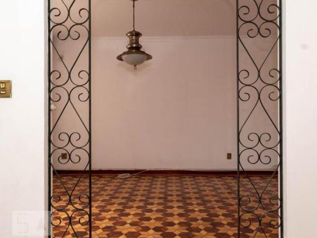 Casa à Venda Saúde, 3 Quartos, 190 m2