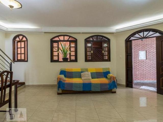 Casa à Venda Saúde, 3 Quartos, 240 m2