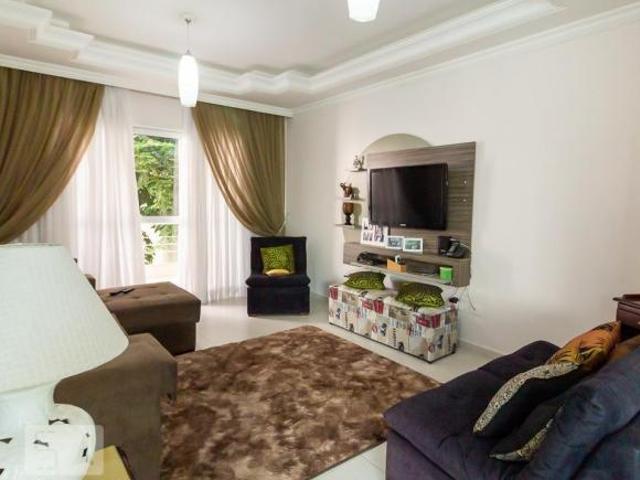 Casa à Venda Saúde, 3 Quartos, 330 m2