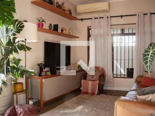 Casa à Venda Saúde, 2 Quartos, 135 m2