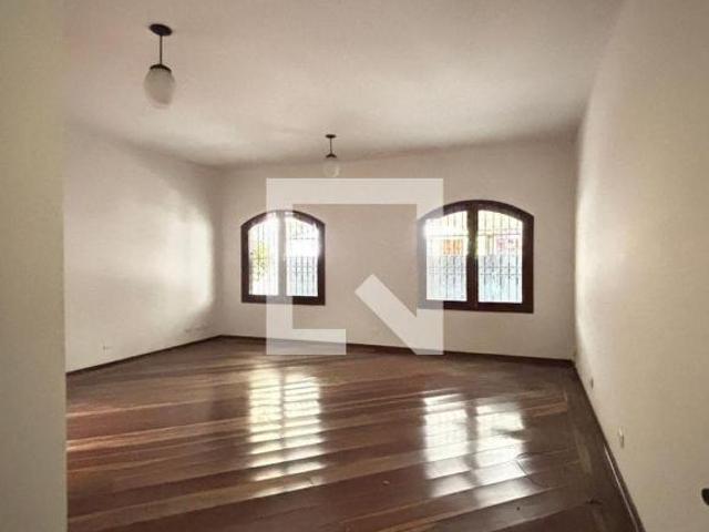 Casa à Venda Saúde, 4 Quartos, 234 m2