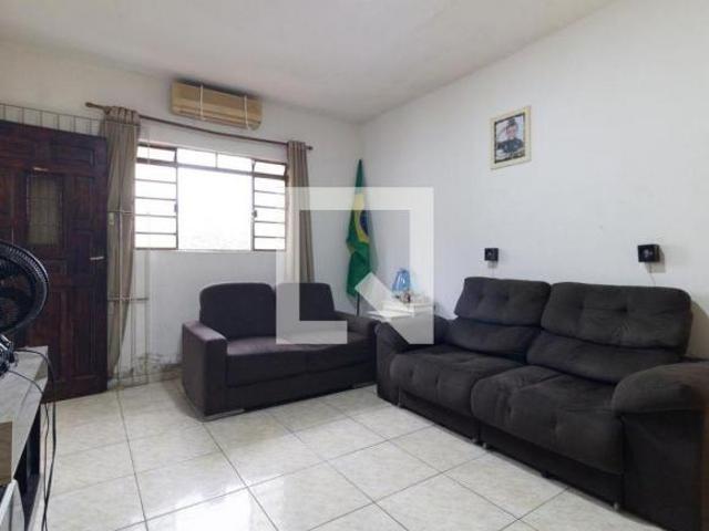 Casa à Venda Sacomã, 2 Quartos, 175 m2