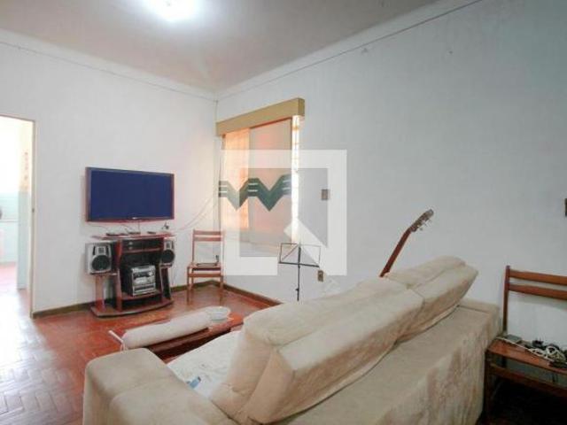 Casa à Venda Sagrada Família, 2 Quartos, 250 m2