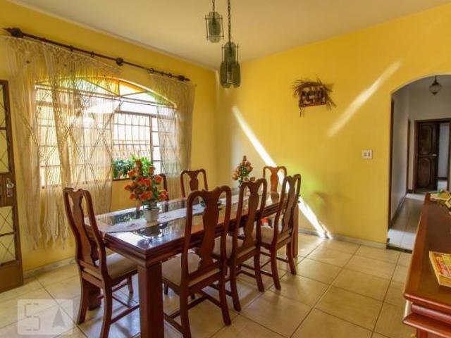 Casa à Venda Sagrada Família, 4 Quartos, 400 m² Belo Horizonte