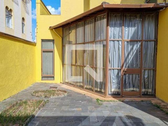Casa à Venda Sagrada Família, 6 Quartos, 400 m² Belo Horizonte