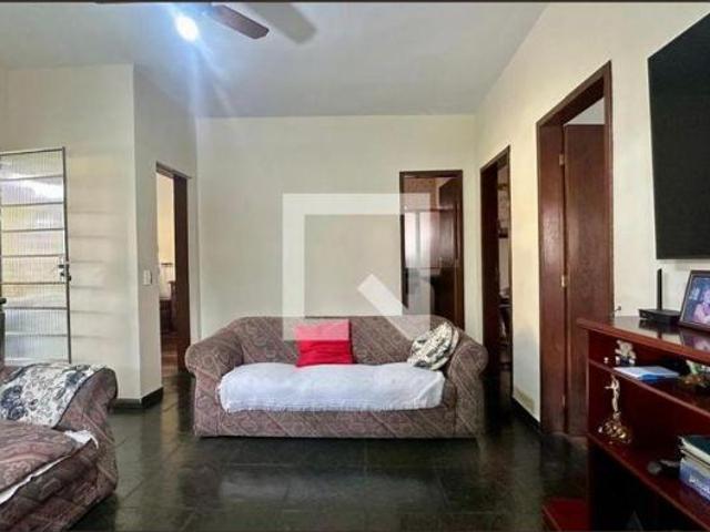 Casa à Venda Salgado Filho, 4 Quartos, 240 m² Belo Horizonte