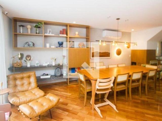 Casa à Venda Santo Amaro, 3 Quartos, 189 m² São Paulo