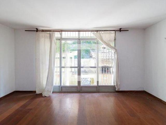 Casa à Venda Santo Amaro, 4 Quartos, 180 m² São Paulo