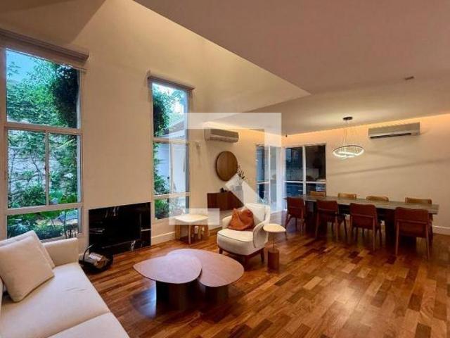 Casa à Venda Santo Amaro, 4 Quartos, 280 m2