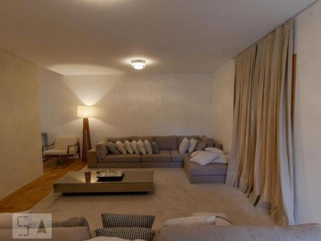 Casa à Venda Santo Amaro, 4 Quartos, 380 m² São Paulo