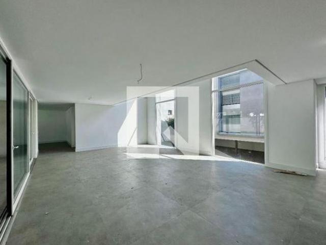 Casa à Venda Santo Amaro, 4 Quartos, 712 m² São Paulo