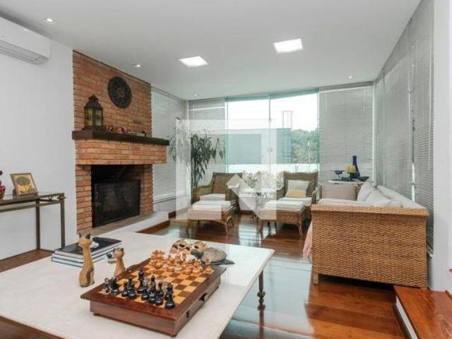 Casa à Venda Santo Amaro, 5 Quartos, 250 m2