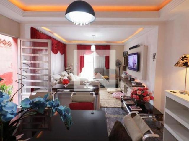 Casa à Venda Santo Antônio, 4 Quartos, 200 m² Osasco
