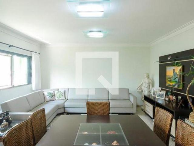 Casa à Venda Santo Antônio, 4 Quartos, 396 m² São Caetano do Sul