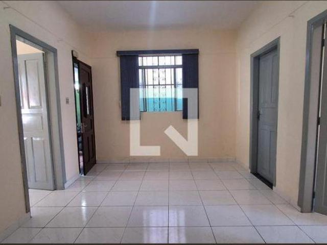 Casa à Venda Santo Antônio, 2 Quartos, 145 m² São Caetano do Sul