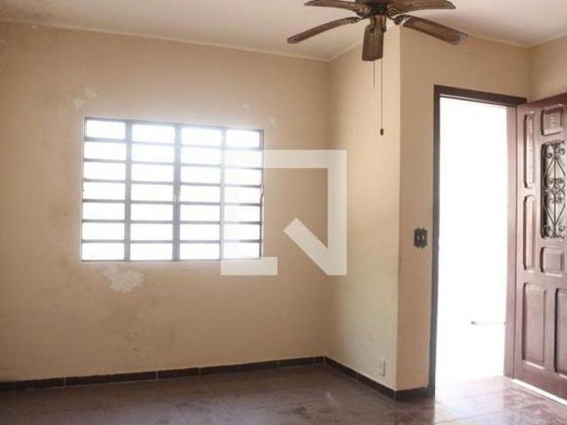 Casa à Venda Santo Antônio, 2 Quartos, 300 m2