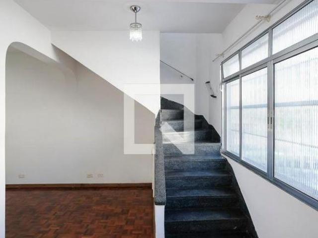 Casa à Venda Santo Antônio, 2 Quartos, 98 m² São Caetano do Sul