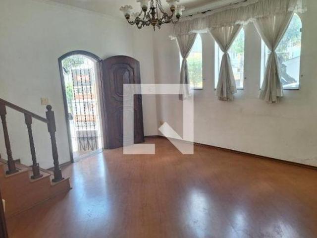 Casa à Venda Santo Antônio, 3 Quartos, 178 m² São Caetano do Sul